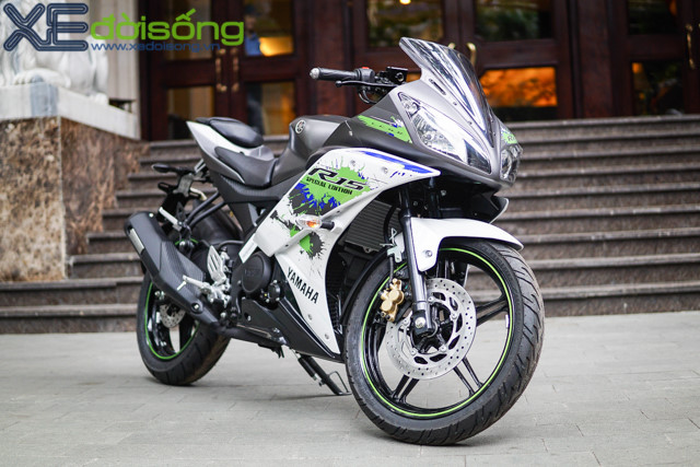 Giá xe Yamaha R15 2016 hơn 90 triệu VNĐ tại showroom Hà Nội - Danhgiaxe