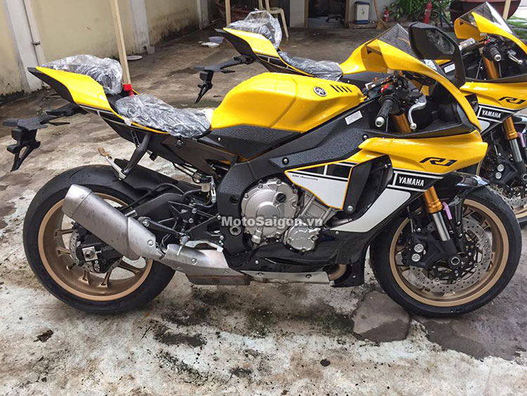 Yamaha R1 2016 bản kỷ niệm 60 năm với 3 màu tùy chọn - Danhgiaxe