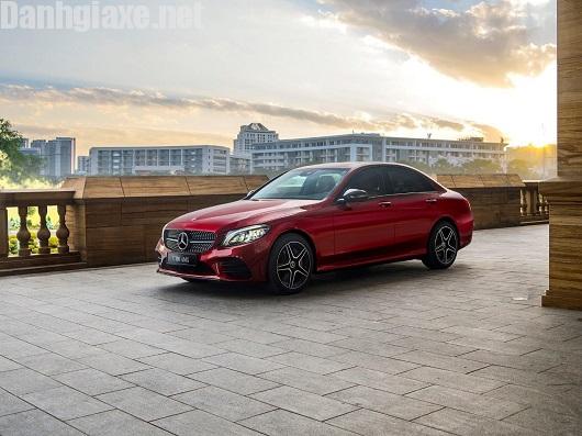 Đánh giá thiết kế ngoại thất của xe Mercedes C300 2019