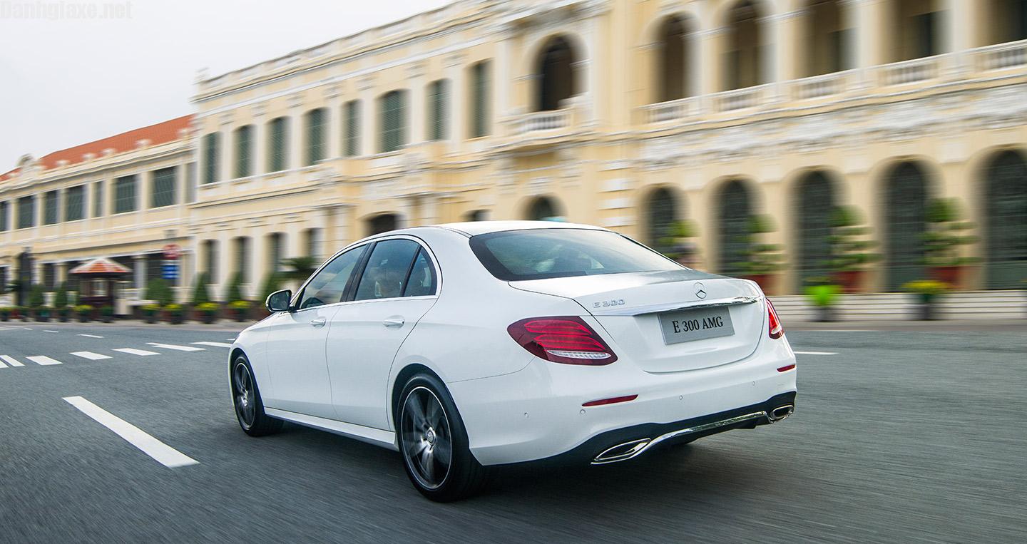 Đánh giá thiết kế ngoại thất Mercedes-Benz E 300 AMG 2019